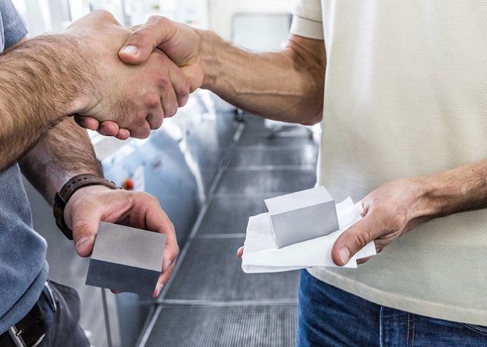 Koelmiddel Synergy 735 levert smetteloze oppervlakken op - MetaalNieuws ...