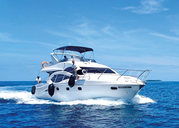 Welke essentiële RVS uitrusting hoort op je boot - MetaalNieuws, het ...